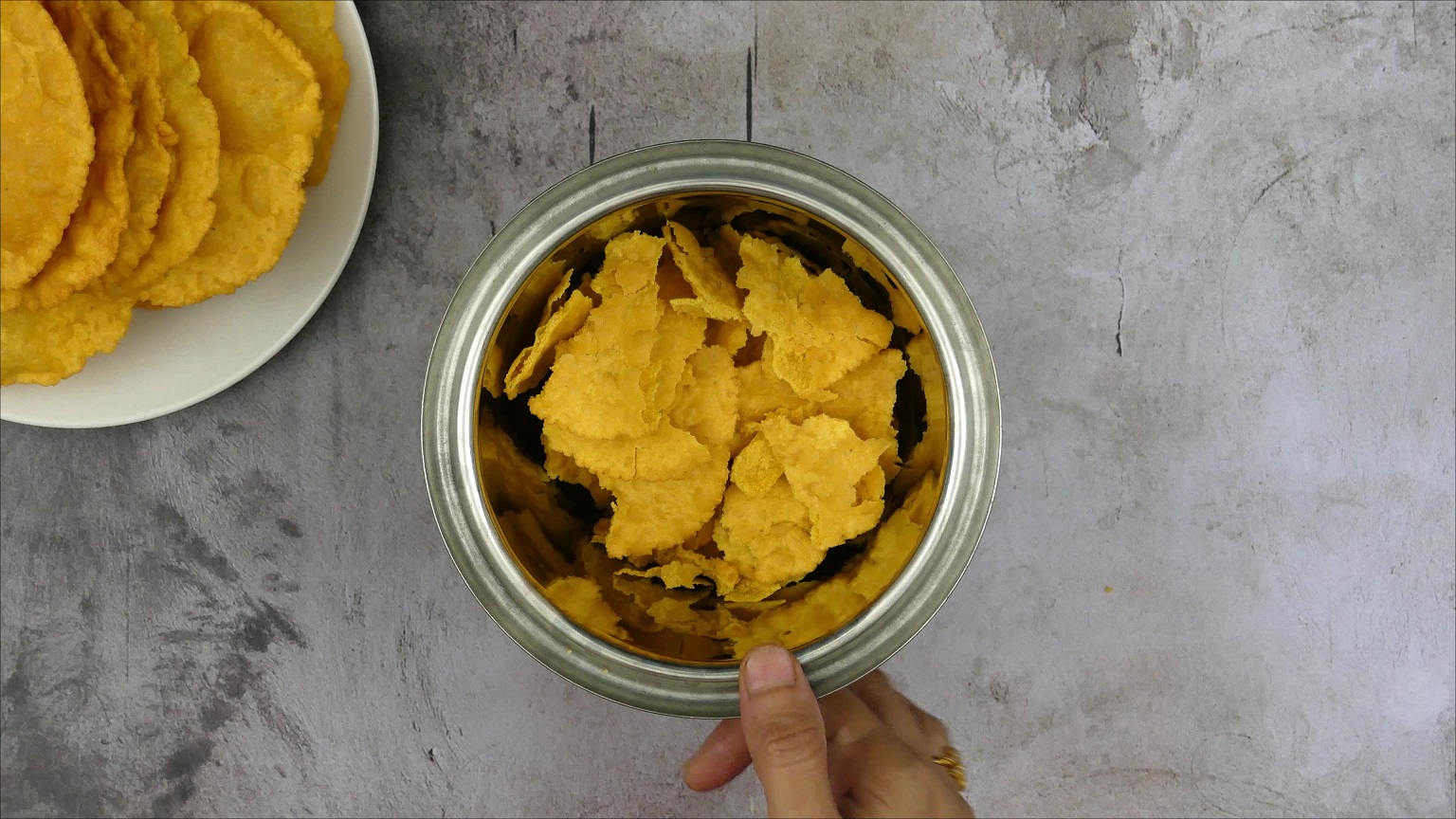 Besan Papdi Laddu – A Festive Sweet You Must Try - SHRIYOG KITCHEN